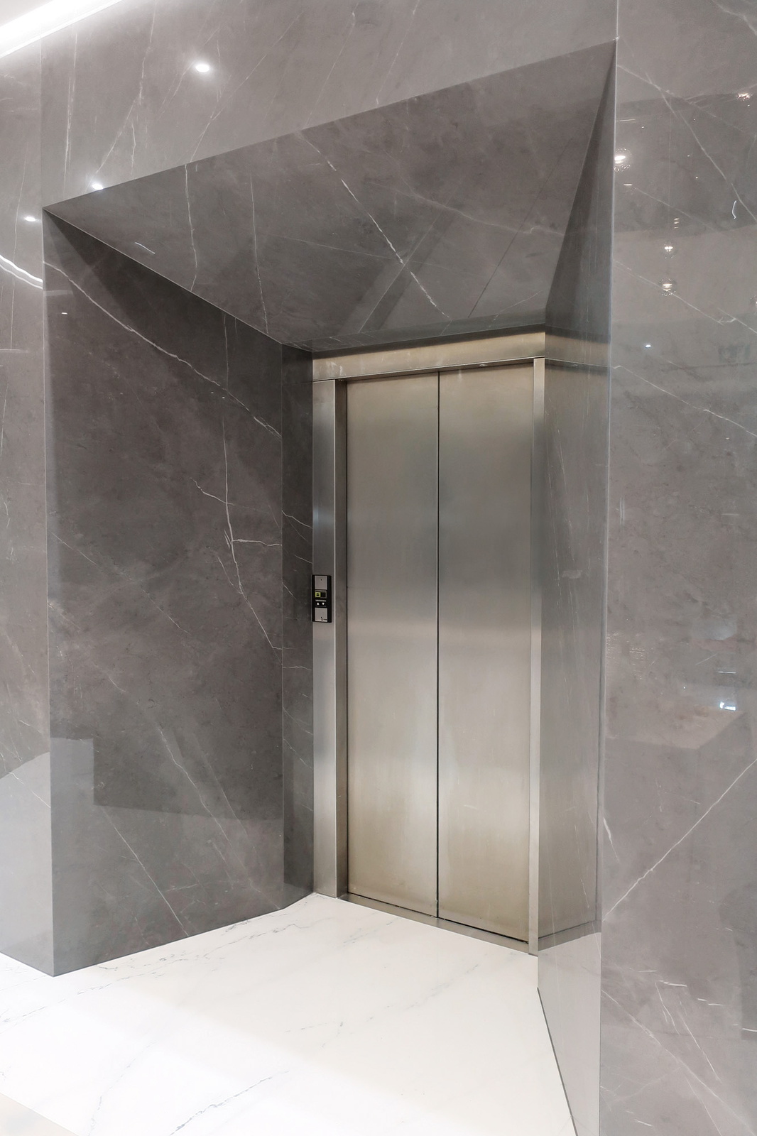 gallery Inspiration Cut-to-size & Flooring Doors