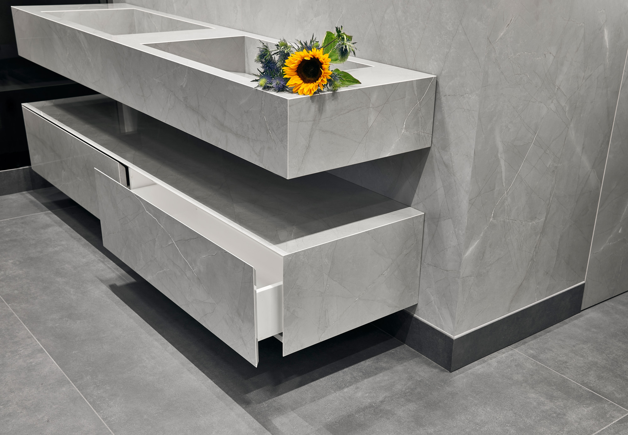 Romano - Polished is a grey Italian porcelain tile.
